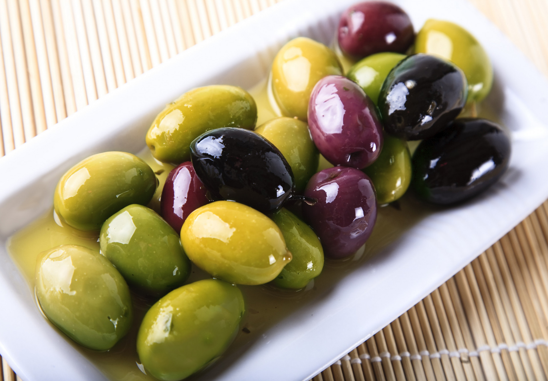 Rovies Mix Greek Olive Stone In 1kg | Albion Fine Foods Ltd.